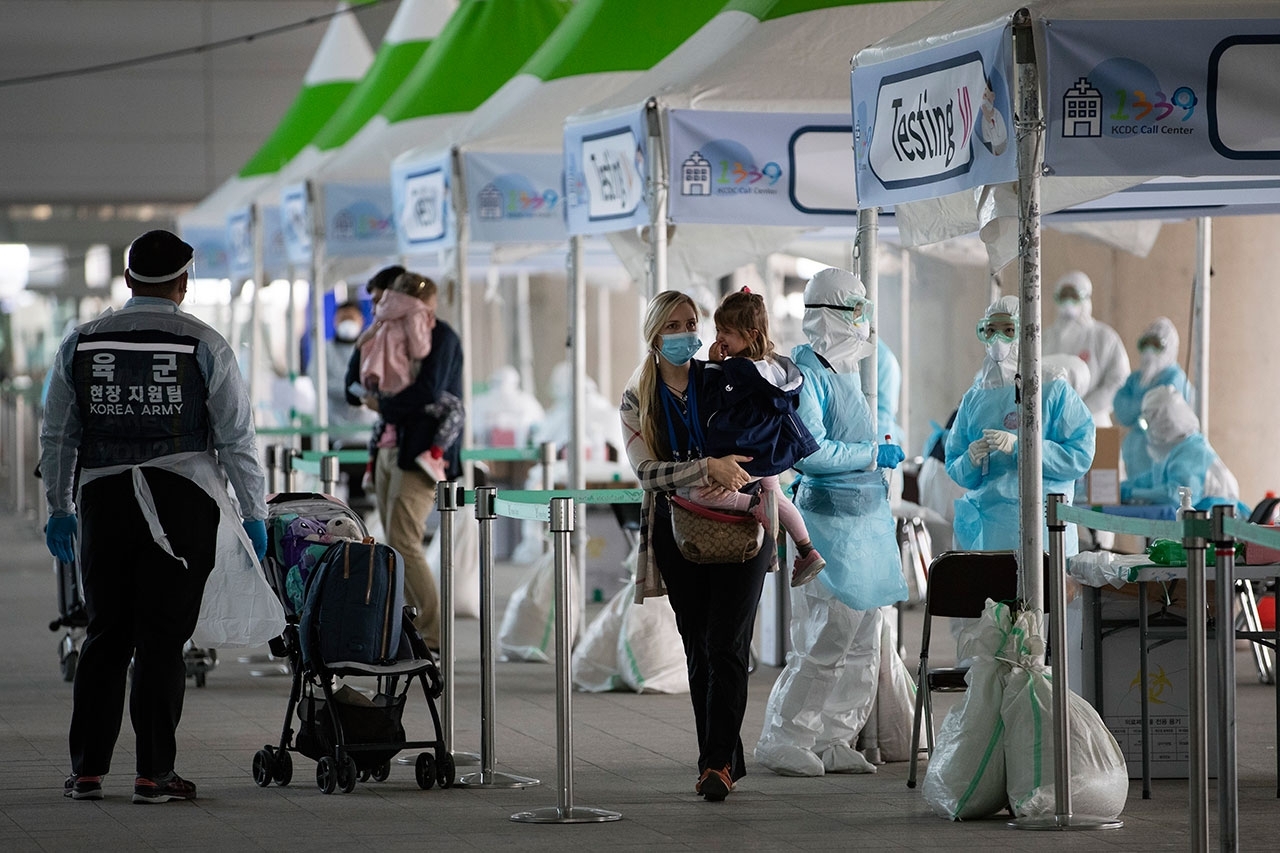 "This is how they made it in S. Korea, Large-Scale Diagnostic Tests"